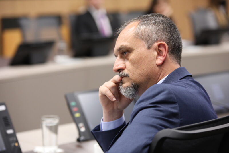 "Bruja" y "chuchinga": diputados se ofenden en Plenario