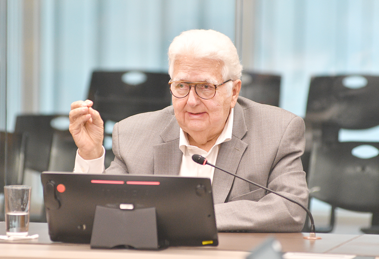 Fernando Berrocal anuncia su renuncia al PLN