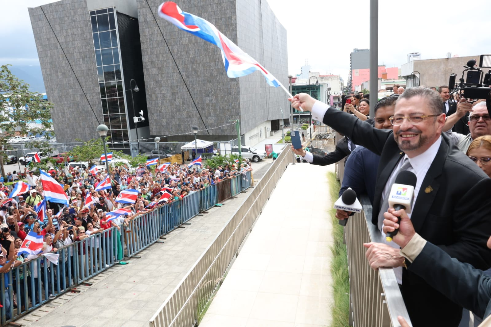 Minuto a minuto: Presidente Chaves rinde informe de labores en el Congreso - Diario Extra