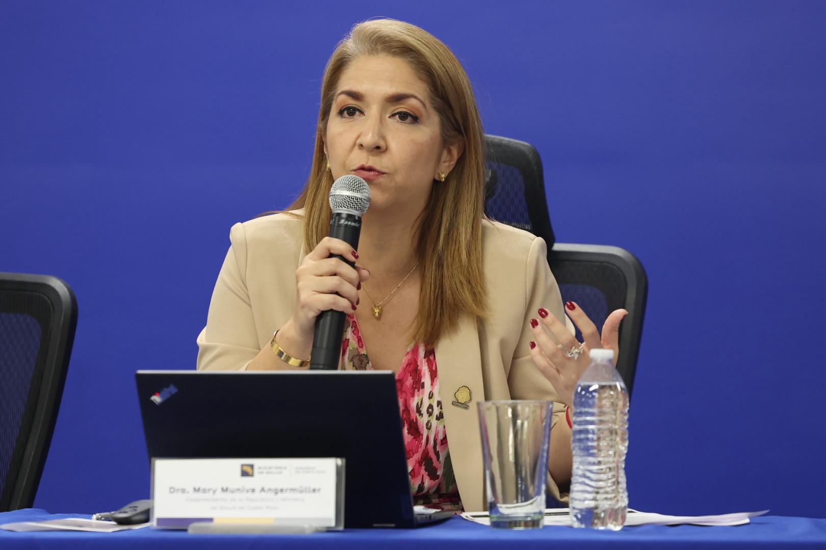 Video: Ministra de Salud: “No hay sabotaje, soy saprissista”