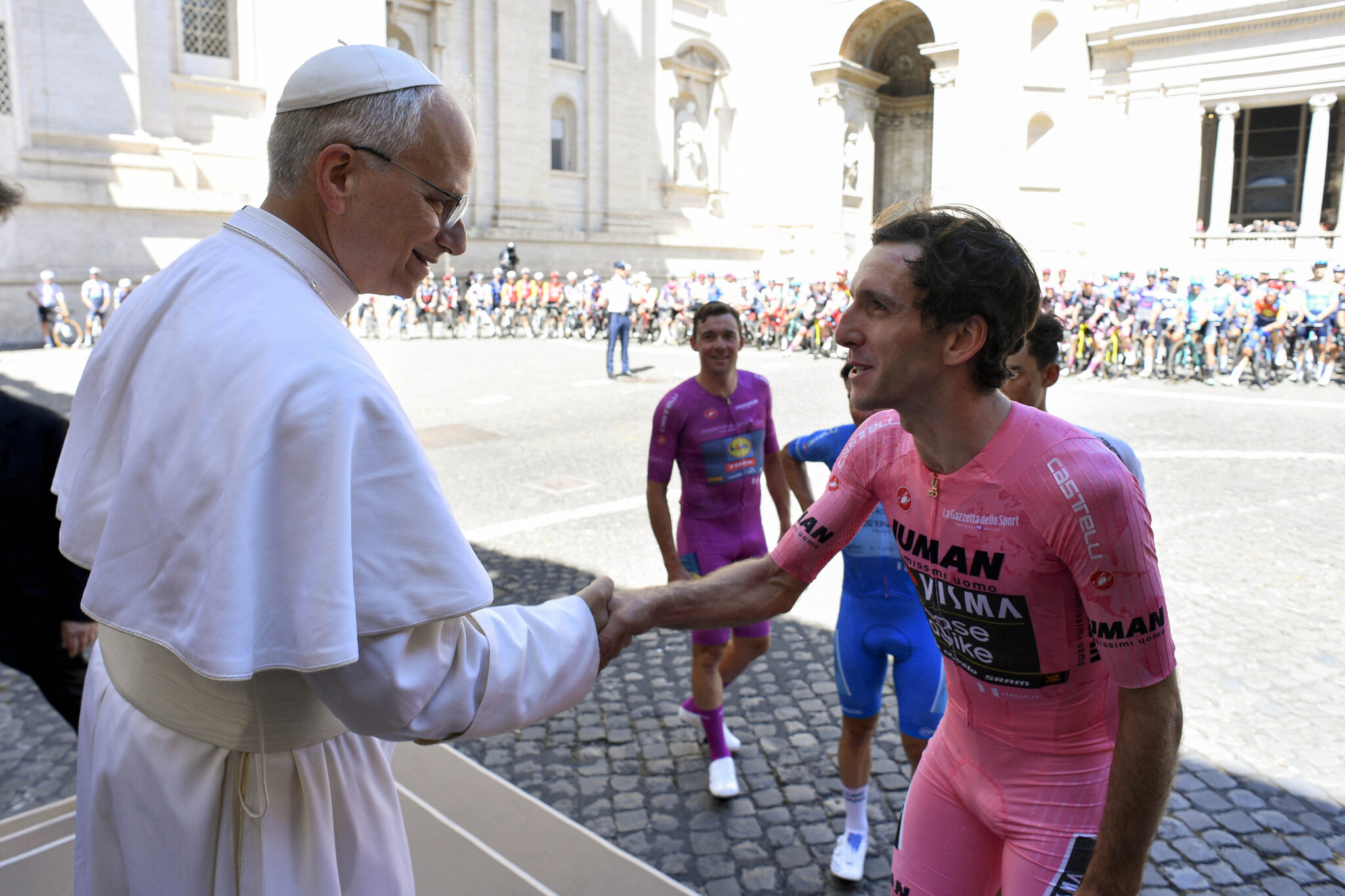 Fotos: Papa León XIV bendice al pelotón de Giro - Diario Extra