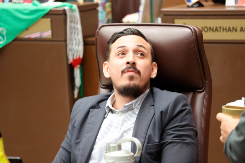 Ariel Robles apunta a la Presidencia