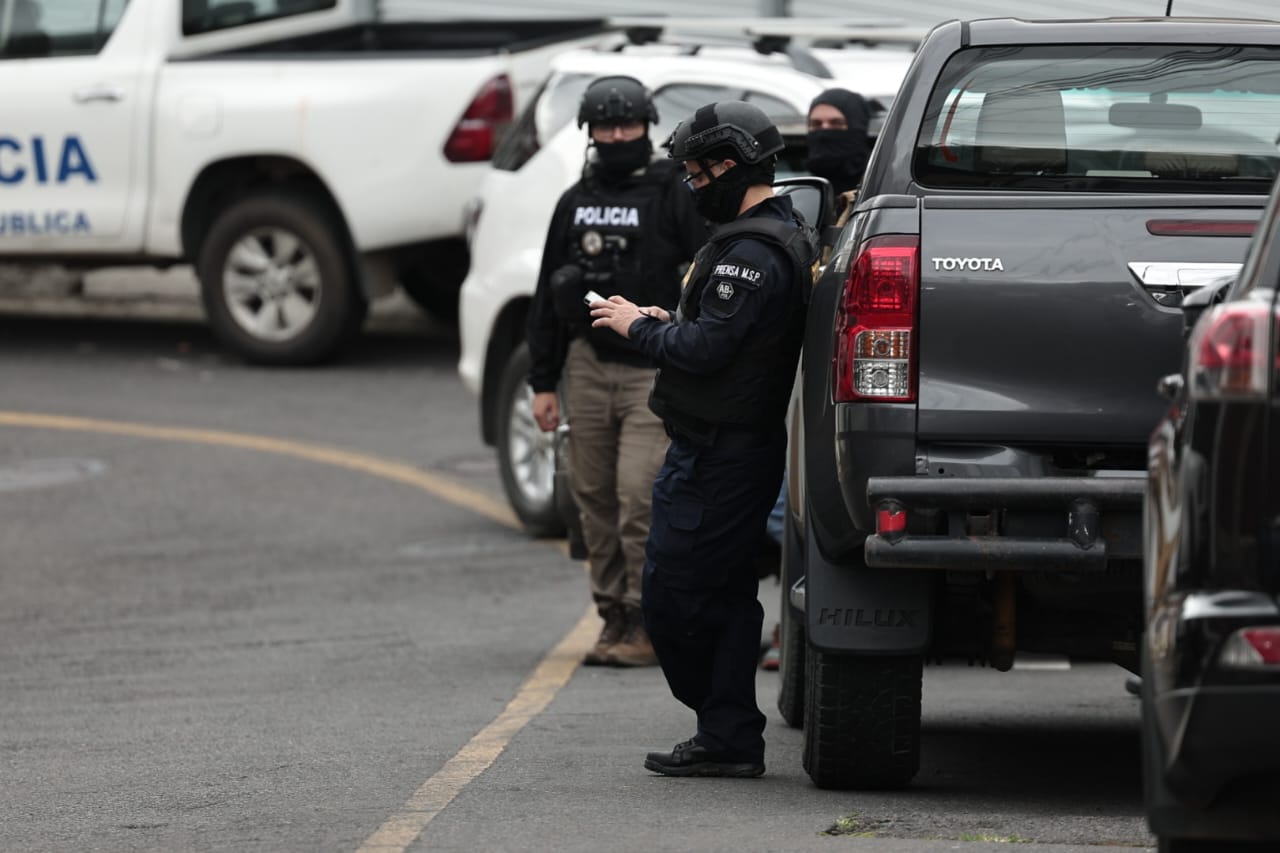 DEA y PCD coordinan allanamientos: enviaban droga desde Colombia