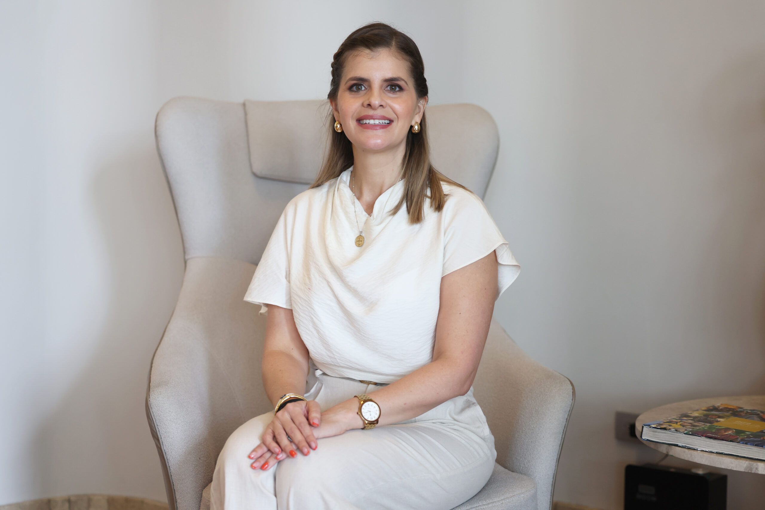 Laura Fernández anuncia que presentará precandidatura