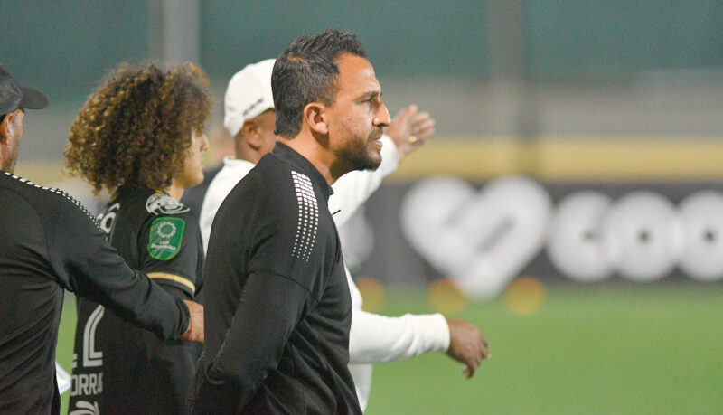 Federación de Fútbol se deja a dos extécnicos de la primera