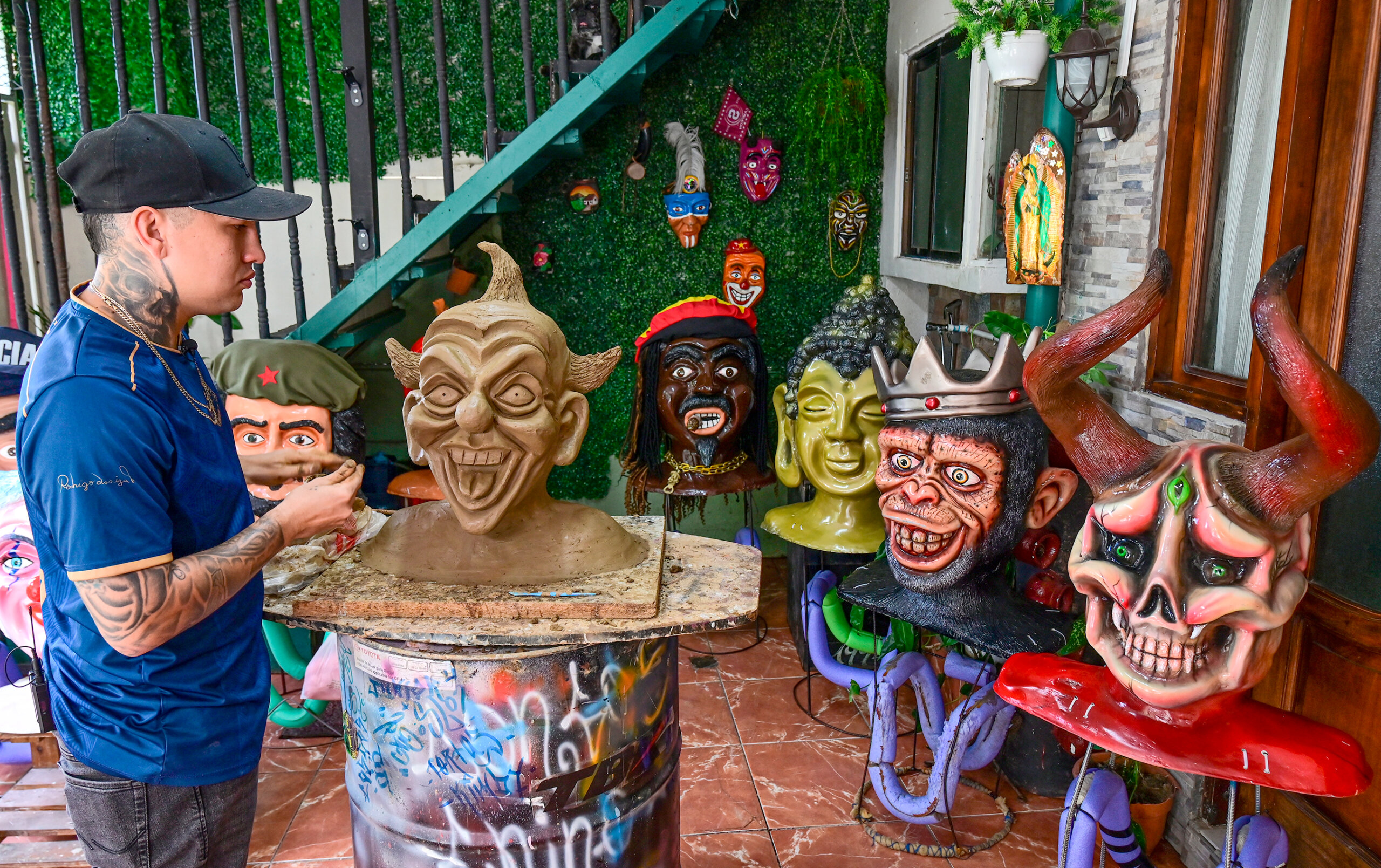 La mascarada: símbolo vivo del folclor tico