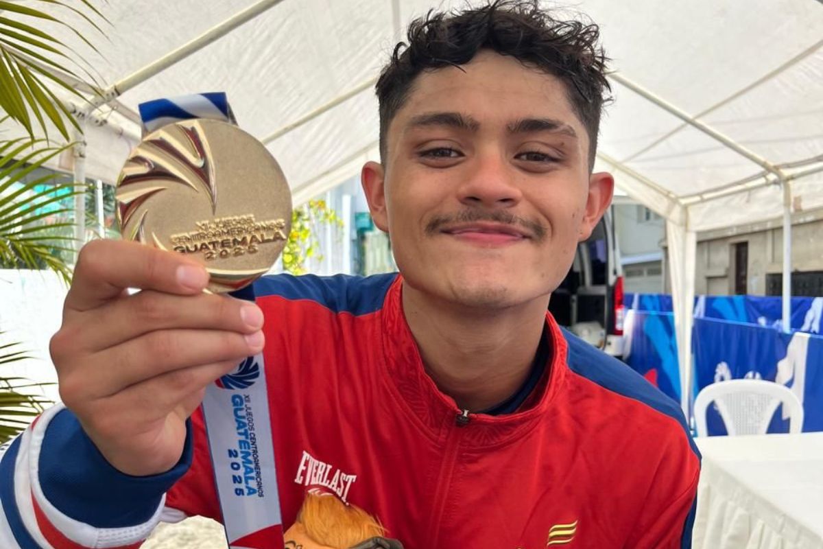 Jeison Rojas enorgullece a Costa Rica con medalla de oro