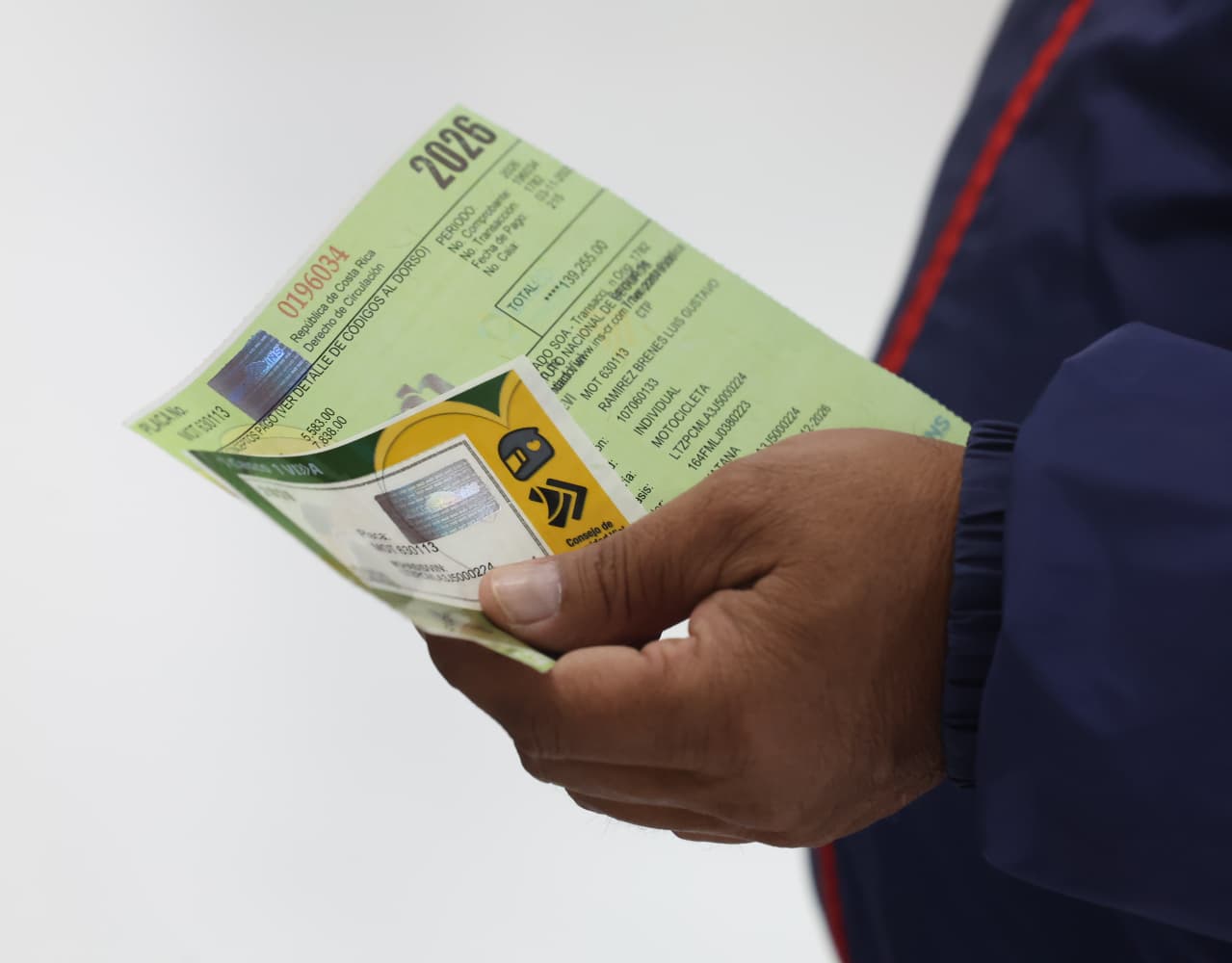 ¿Cuándo se puede cambiar el sticker del marchamo?