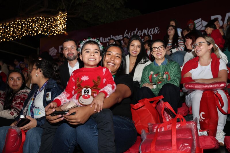 Mariscal Bradley de 6 años vive su primer Festival de la Luz